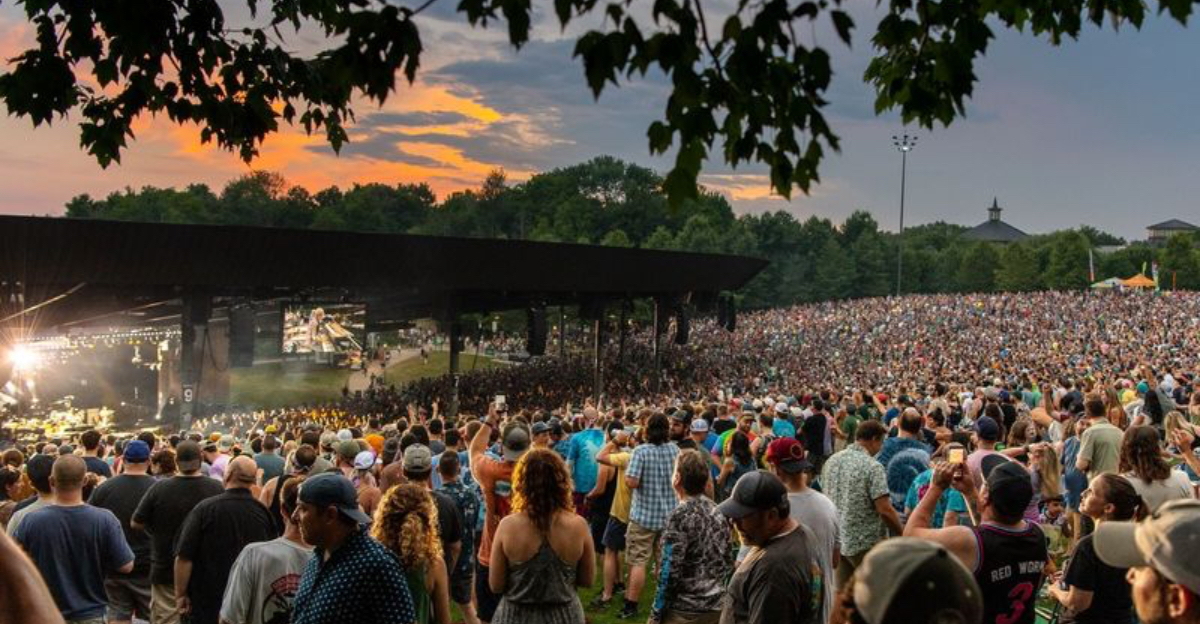 7 Fall Outdoor Concerts in New York State