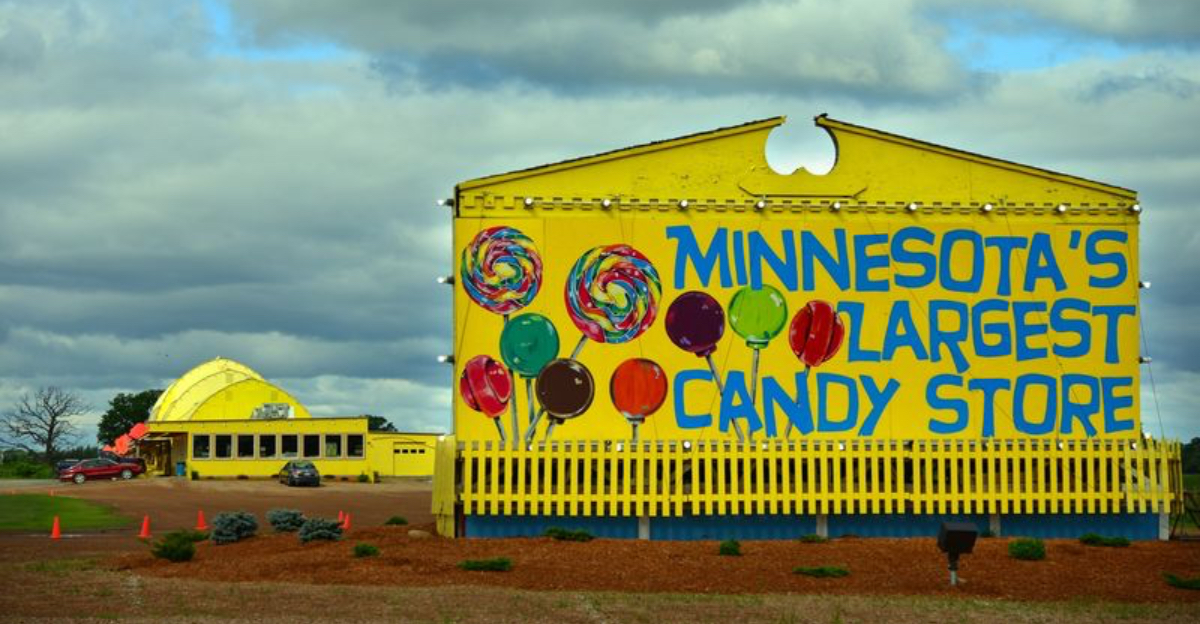 Inside the Minnesota Candy Barn That Opens Only for Part of the Year