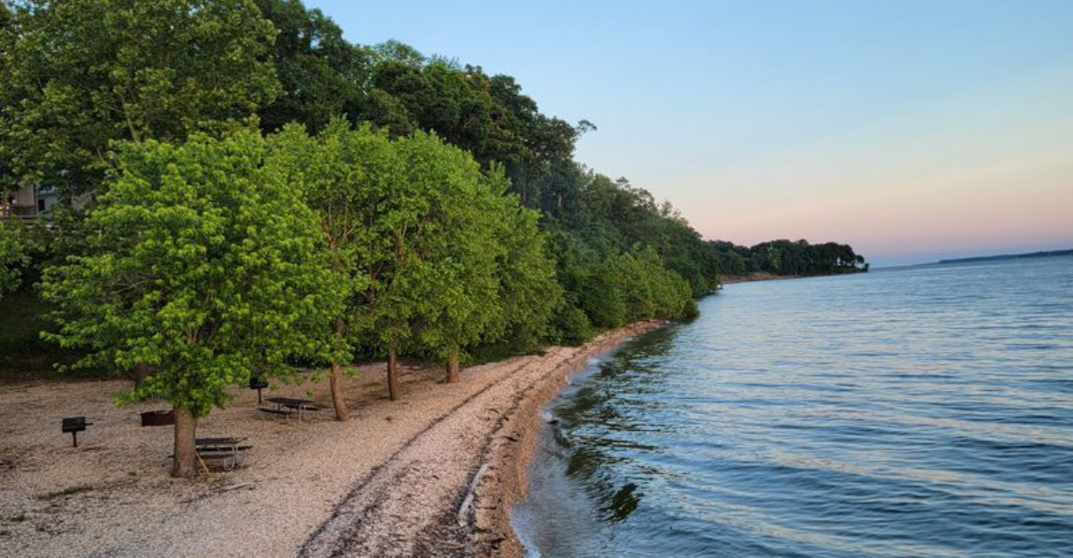 The Beautiful Kentucky Village Locals Hide From Tourists