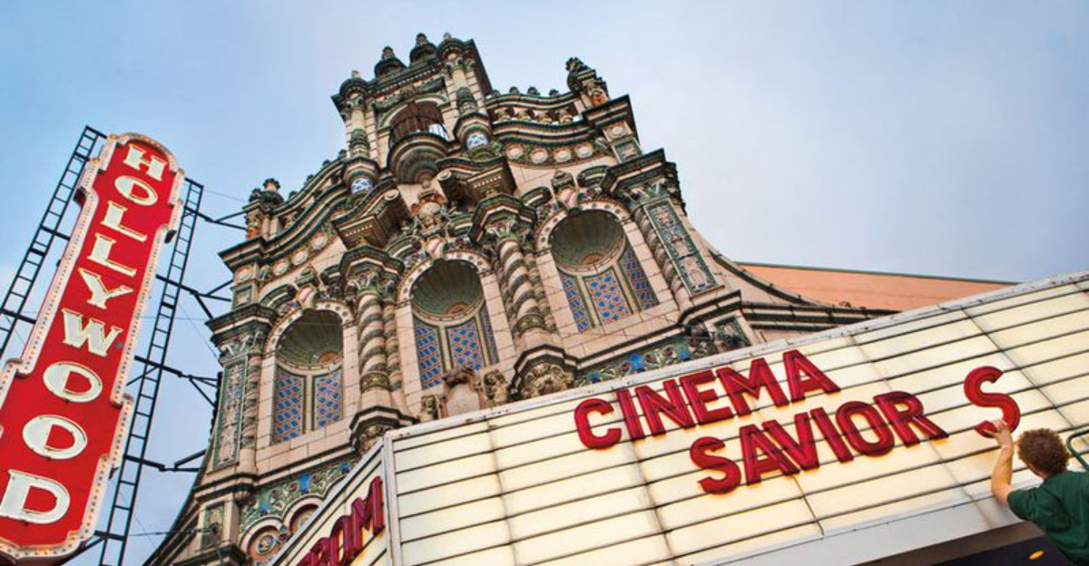 The Hidden Cinema in Oregon That Locals Claim Still Lights Up and ...