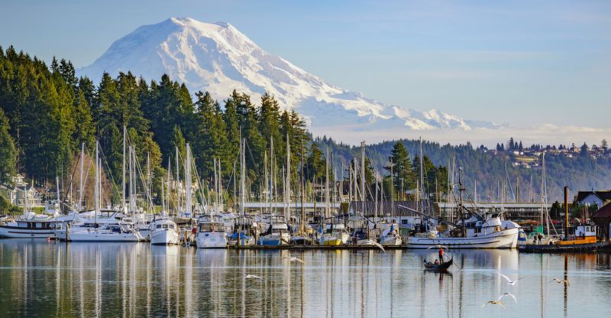 This Cozy Washington Harbor Is the Kind of Place Where Love Stories Begin