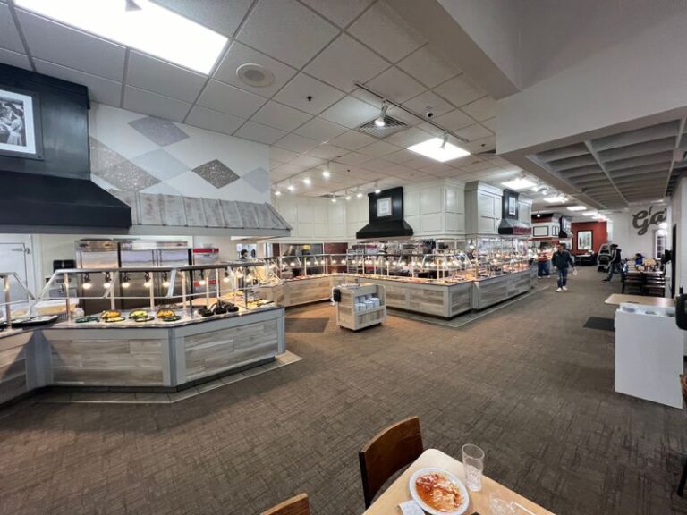 10 Houston Buffet Spots Perfect For Family Dining