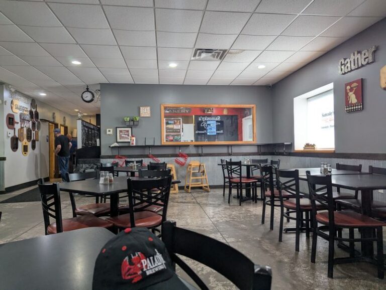 10 Ohio Small Town Pizza Parlors That Stack Slices As Big As Your Plate ...