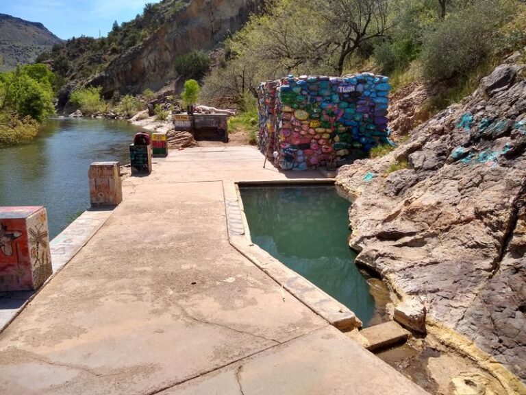 11 Arizona Secret Hot Springs You’ll Want to Find