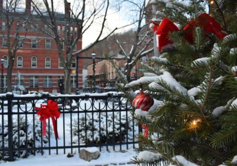 Hidden Winter Villages In Pennsylvania Worth A Cold-Weather Road Trip