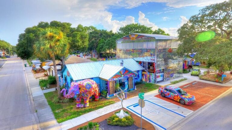 10 Florida Craft Fairs Where Local Makers Shine All Year