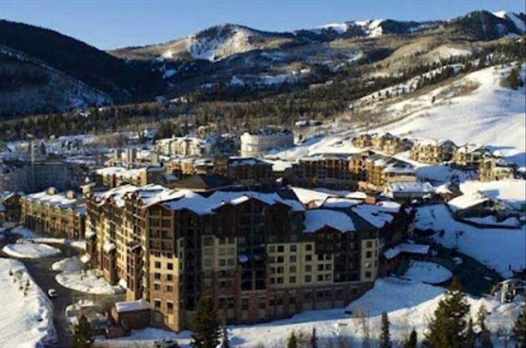 Small Winter Villages In Utah That Look Magical After The First Snowfall
