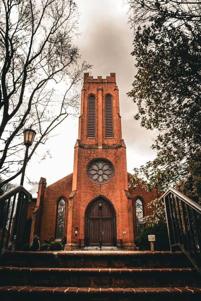 10 Historic Churches In Virginia With Magical Christmas Services