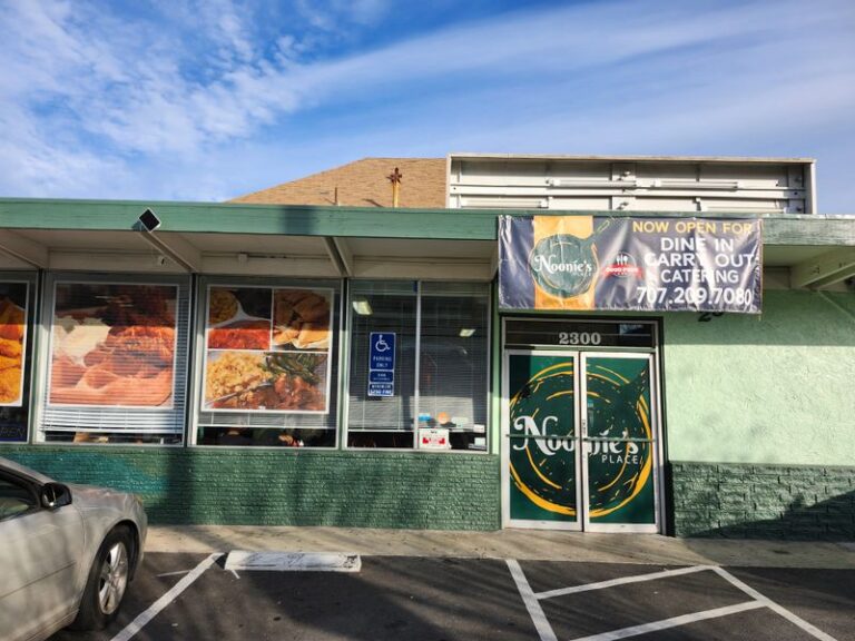This Vallejo, California Soul Food Restaurant Puts the Community First