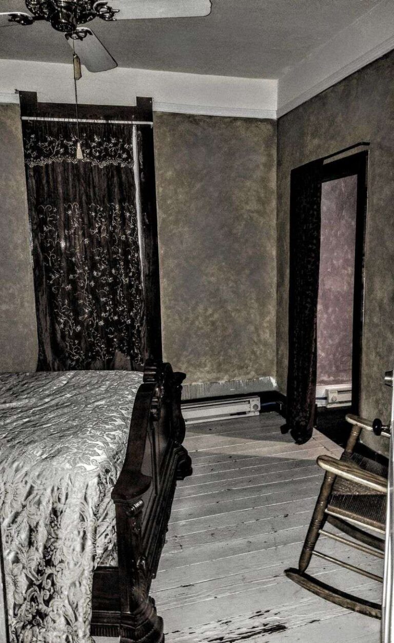 Indiana’s Remote Roadside Hotel With a Reputation for Paranormal Activity