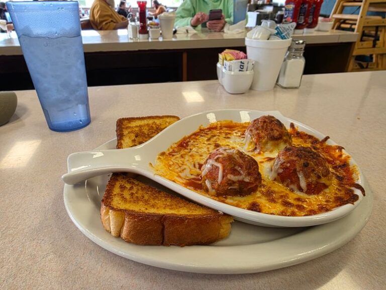 Indiana’s Legendary Indianapolis Diner Flips Burgers That Taste Like ...