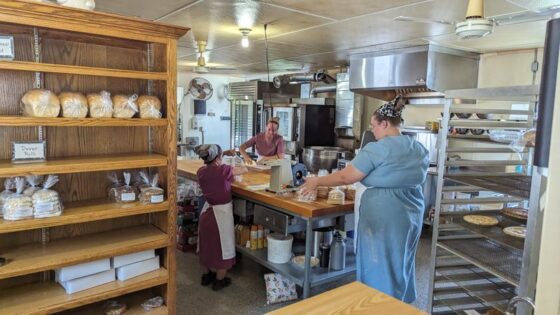 This Indiana Amish Bakery Sells Out Before Most Towns Are Awake