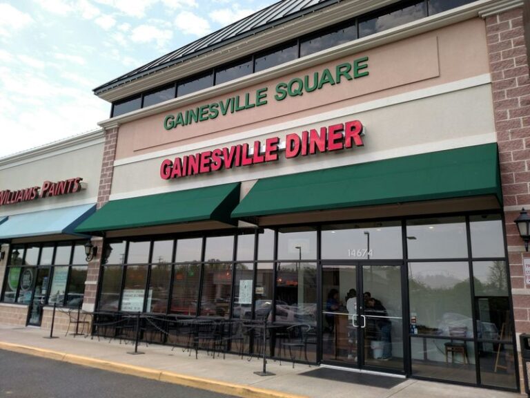This Little Diner In Virginia Has Turned All-Day Breakfast Into A Local ...