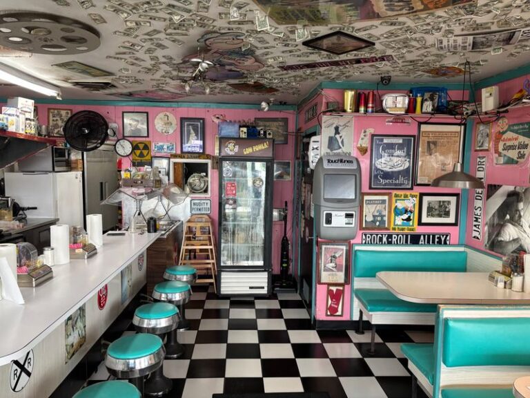 This Retro Route 66–Themed Spot Has Become a Road-Trip Destination in ...