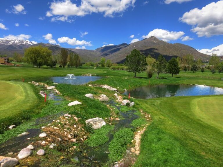 The Hidden Valley Getaway In Utah That Feels Surprisingly Green In Spring