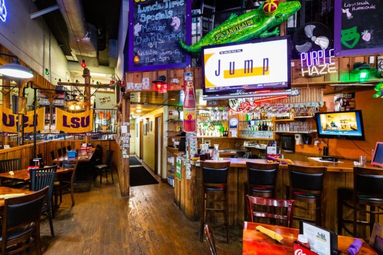 This Charming Cafe In Texas Serves Up Frog Legs That Are Hard To Beat
