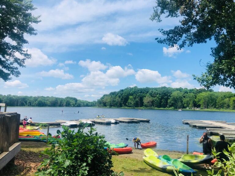 This Indiana Park Lets You Paddle Through 9 Connected Lakes