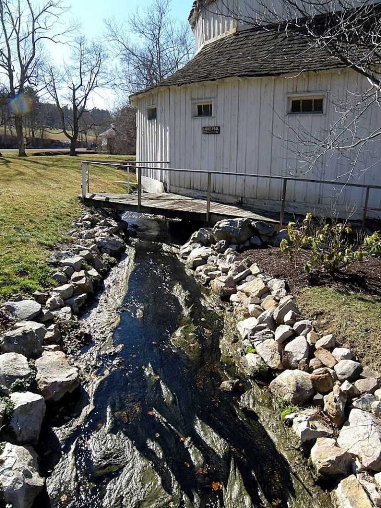 This Peaceful Mountain Town In Virginia Pairs Ancient Healing Springs ...