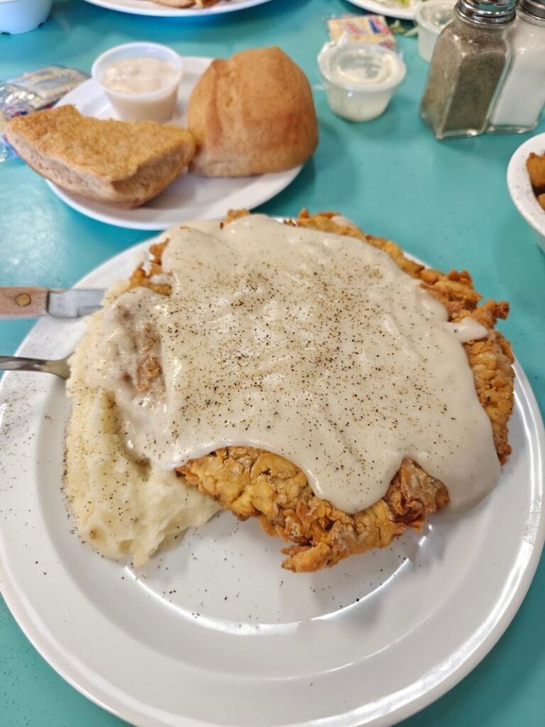 This Retro Texas Diner Serves Delicious Chicken Fried Steak and ...