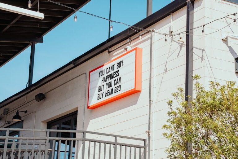 The Down-To-Earth Barbecue Joint In Texas Locals Love For Its Top-Tier ...