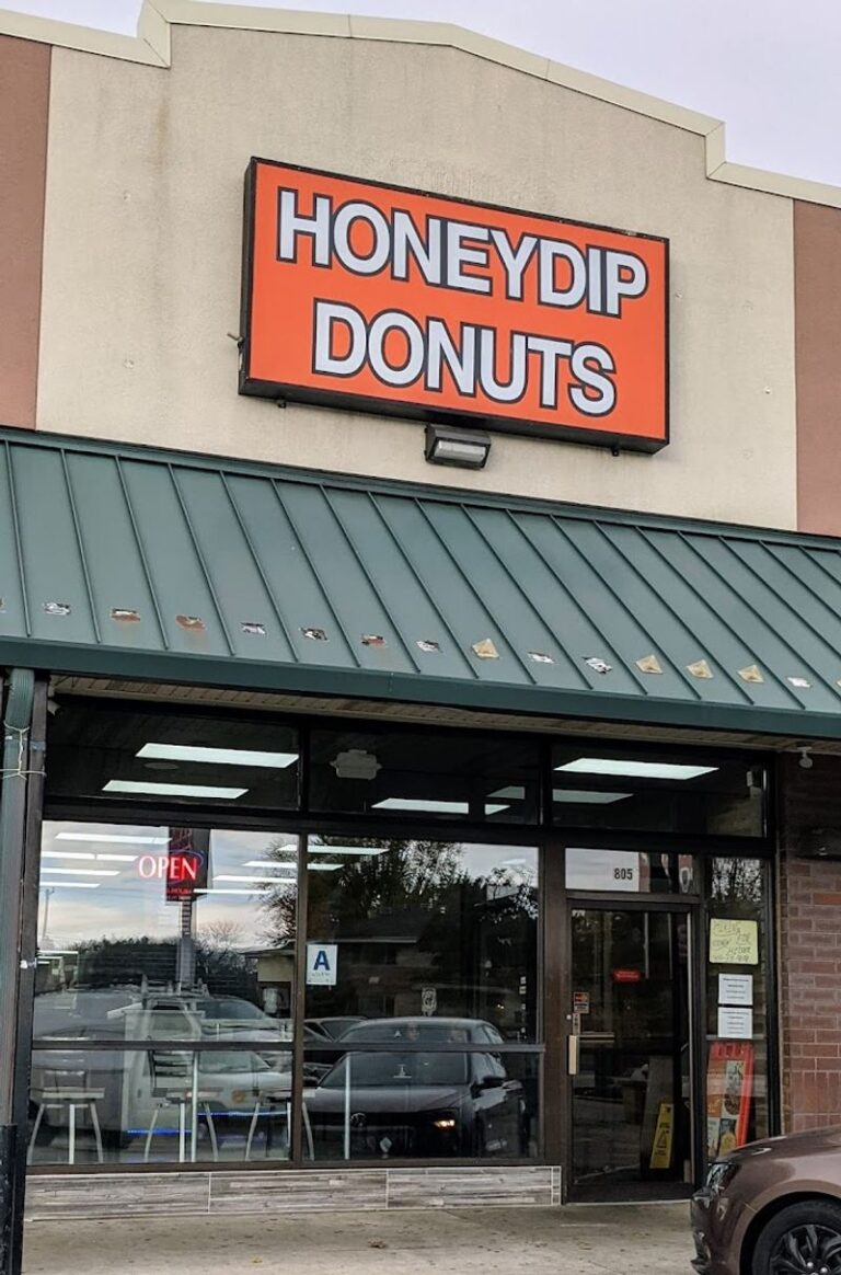 The No-Fuss Donut Shop In Wisconsin That Makes Glazed Classics Taste ...