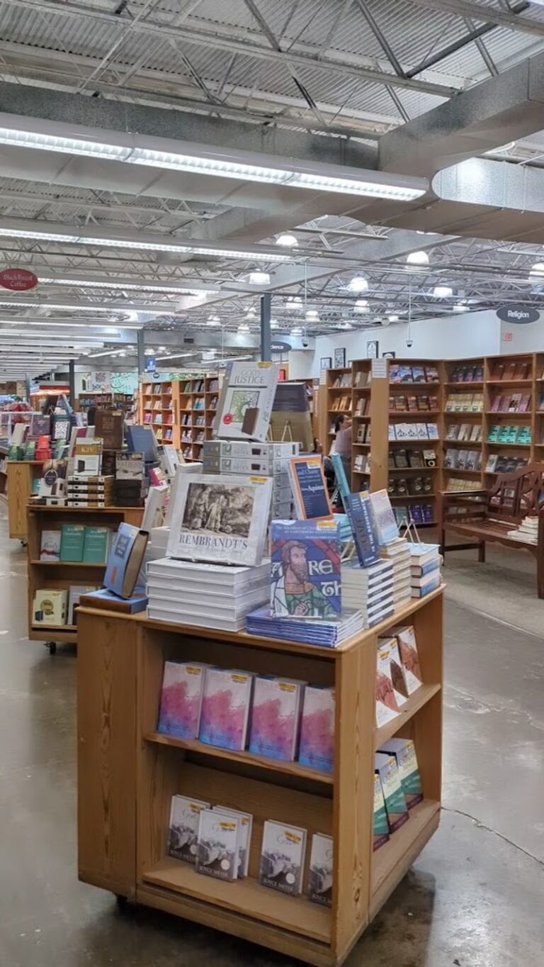 This Colossal Texas Used Bookstore Is The Kind Of Place You Can Browse ...