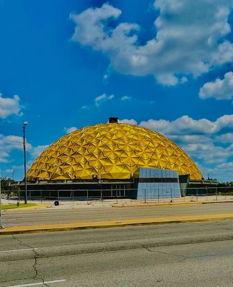 This Futuristic Golden Landmark Is Oklahoma’s Flashiest Architectural ...