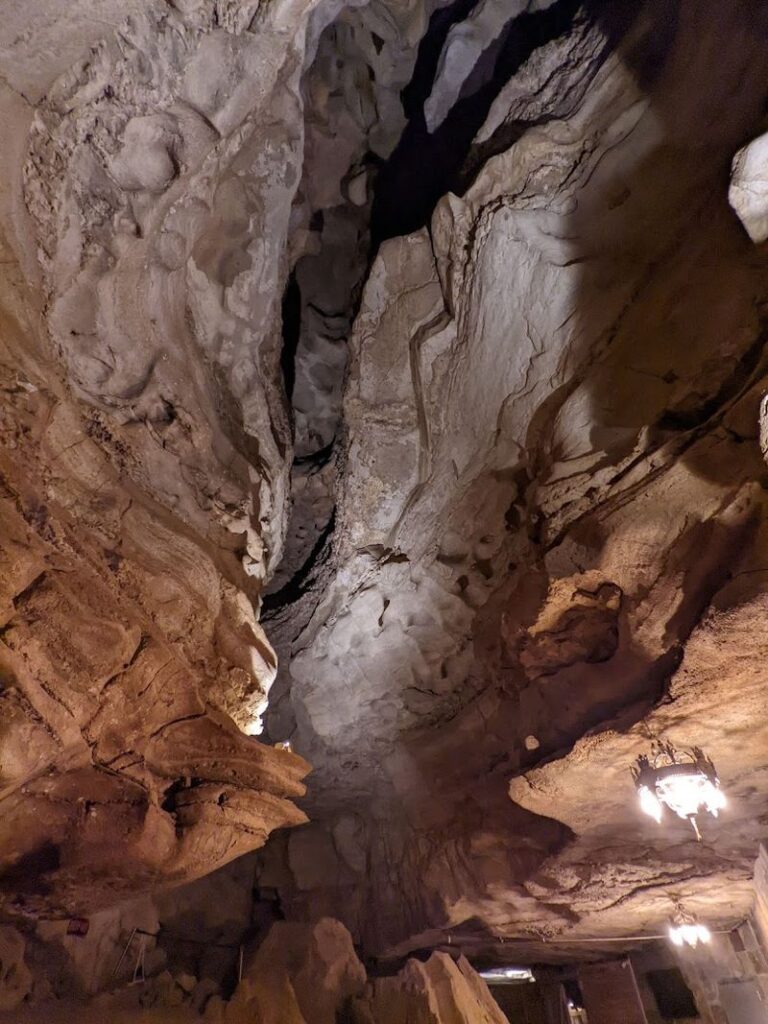 This Tennessee Underground Concert Hall Lets You Enjoy Live Music ...
