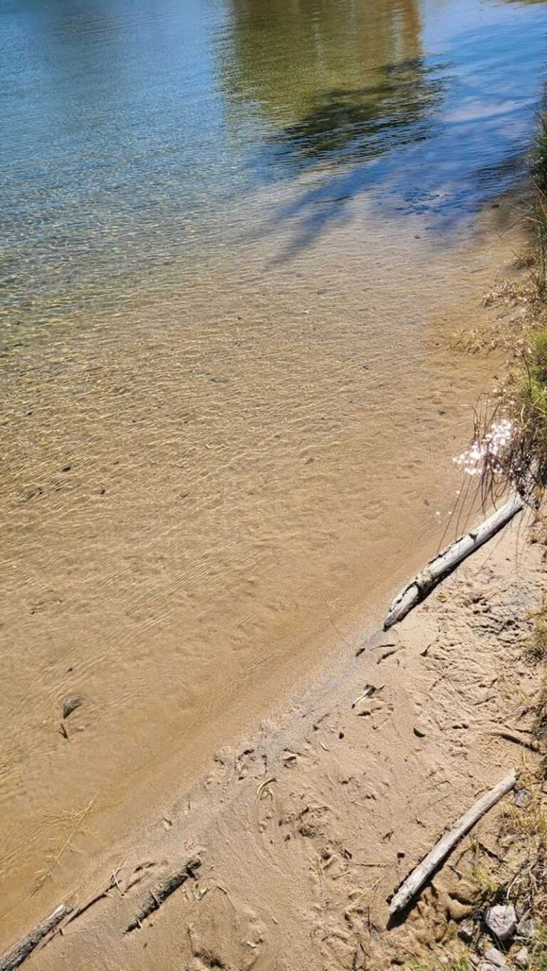 A Crystal-Clear Mineral Beach Sits in the Middle of Oklahoma Like a ...