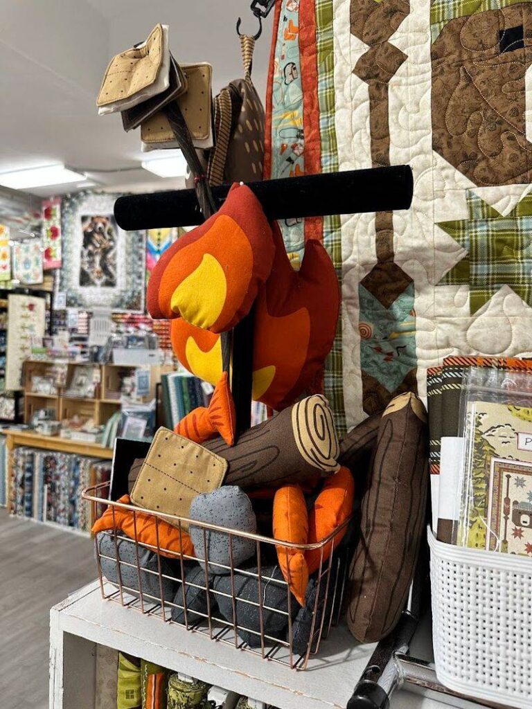 A Massive Oregon Quilt Shop With Over 8,000 Fabrics Has Become a Go-To ...
