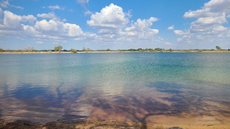 A Crystal-Clear Mineral Beach Sits in the Middle of Oklahoma Like a ...