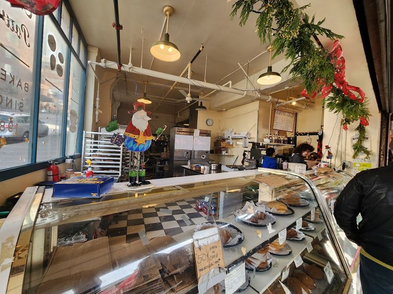 Outrageously Heavenly Cinnamon Rolls Await At This Historic Washington ...