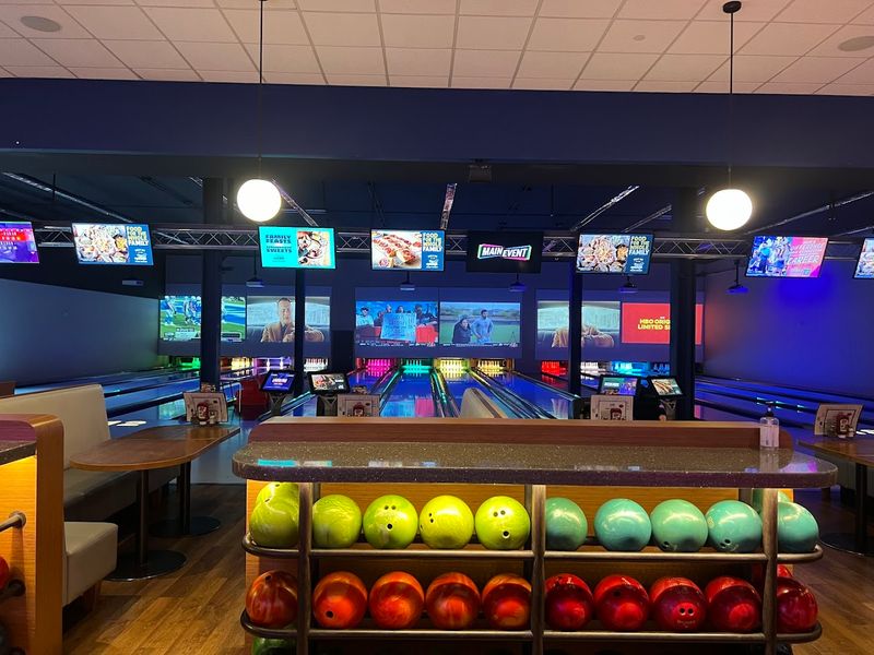 An Enormous Florida Fun Zone Housing Dozens Of Upscale Bowling Lanes ...