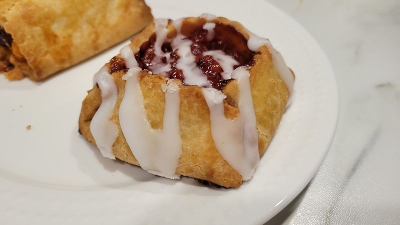 This Gluten-Free Bakery In Oregon Makes Pastries So Flaky You Won't ...