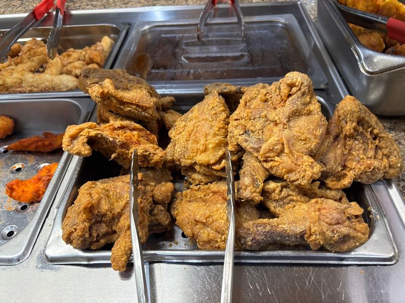 This Tennessee Buffet Is A Road-Trip Legend For Fried Chicken, Catfish ...