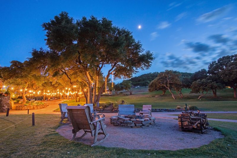 Why Locals Escape to This Luxurious Texas Hill Country Resort Every ...