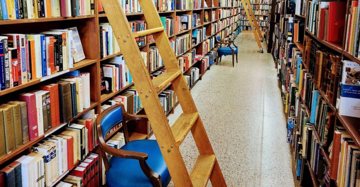 This Indiana Used Bookstore Is Packed From Floor To Ceiling With 40,000 ...