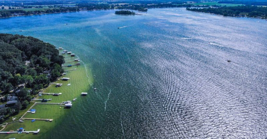 This Pristine, Spring-Fed Lake in Indiana Has Crystal-Clear Water ...