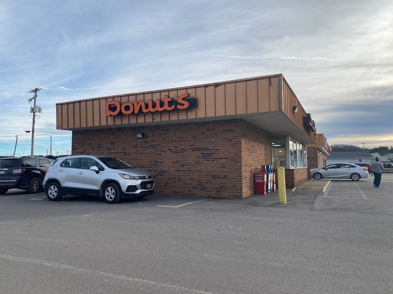 You Can Get West Virginia's Most Legendary Pepperoni Rolls And Donuts ...